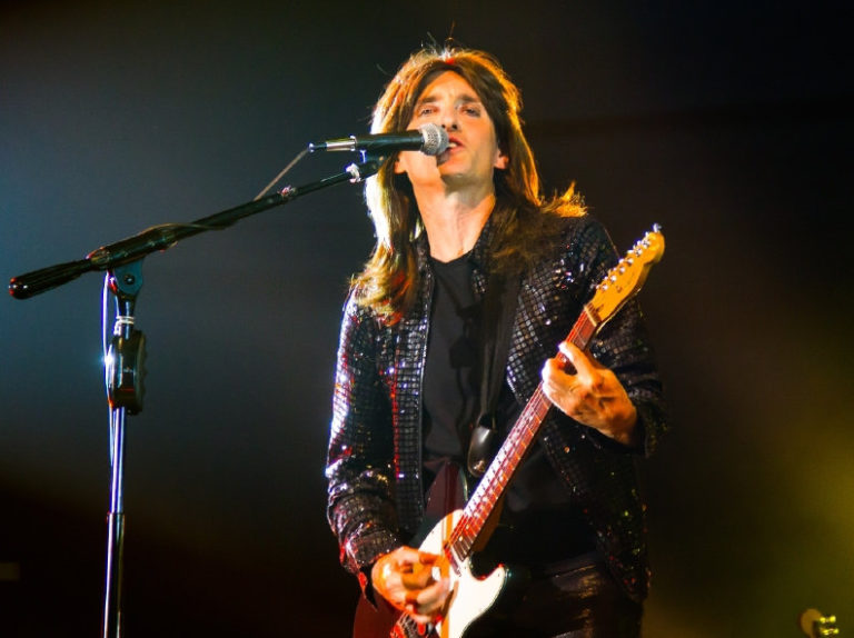 Space Oddity - David Brighton's Live Tribute to David Bowie!